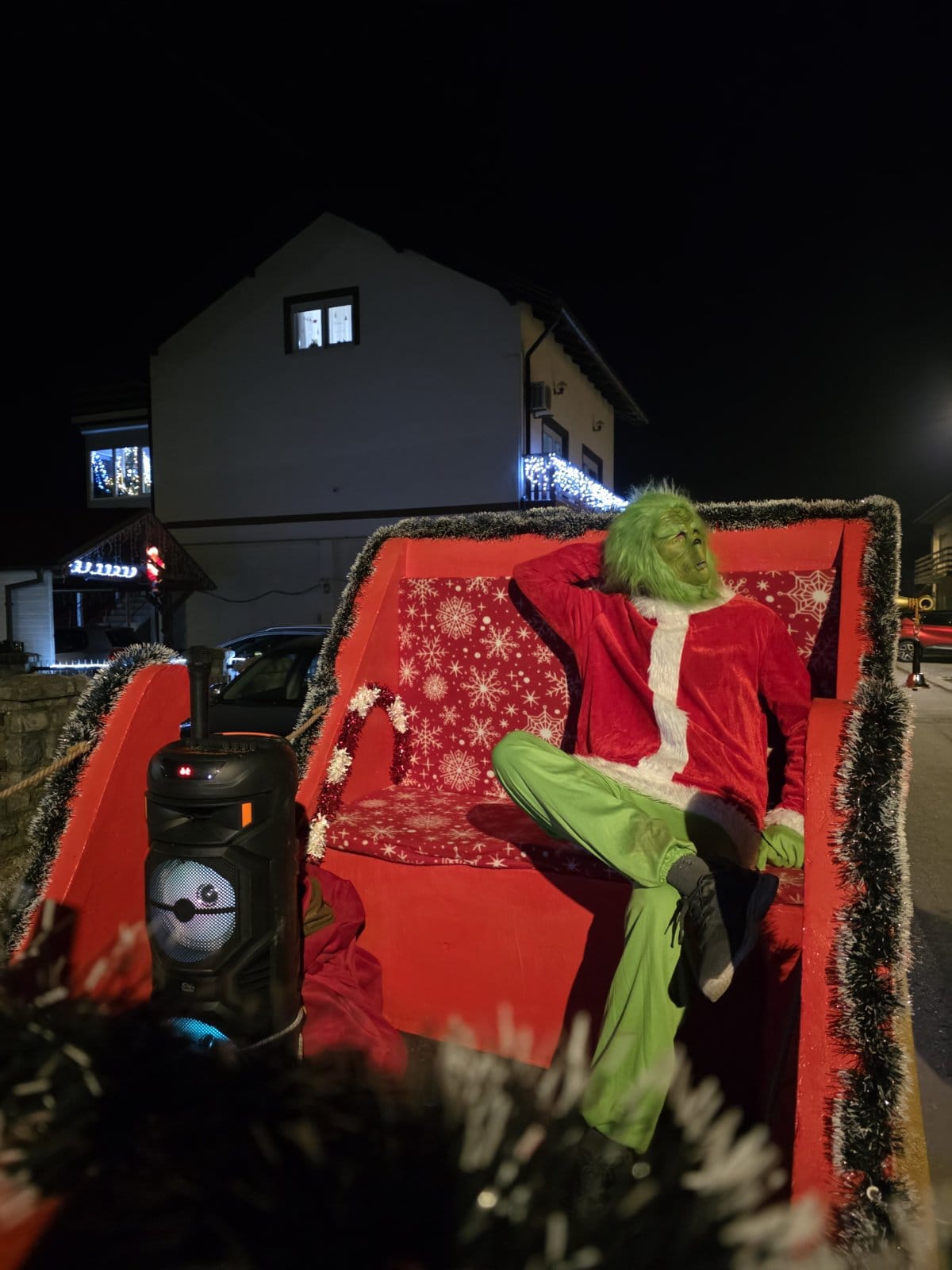 Nije influencer, ali je osvojio cijeli grad: Jedan Brođanin vratio je ...